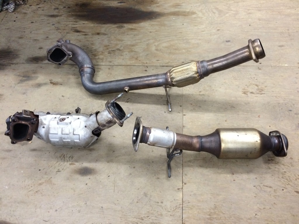 Blossom Installations » Mazdaspeed 3 performance downpipe installation.