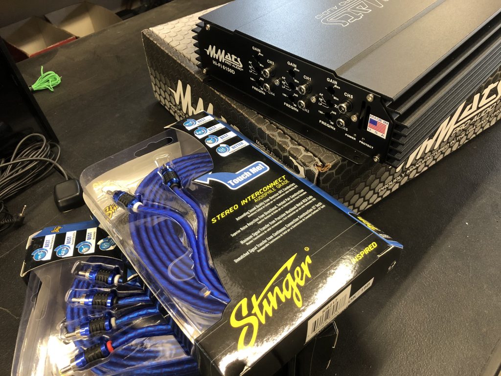 Blossom Installations » Adam’s Awesome 4-Runner Audio System